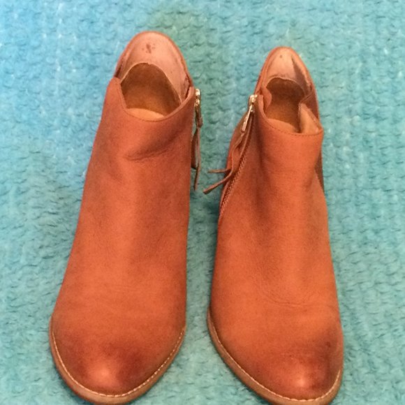 Vionic | Shoes | Vionic Ankle Boot Womans Size 8 Used | Poshmark